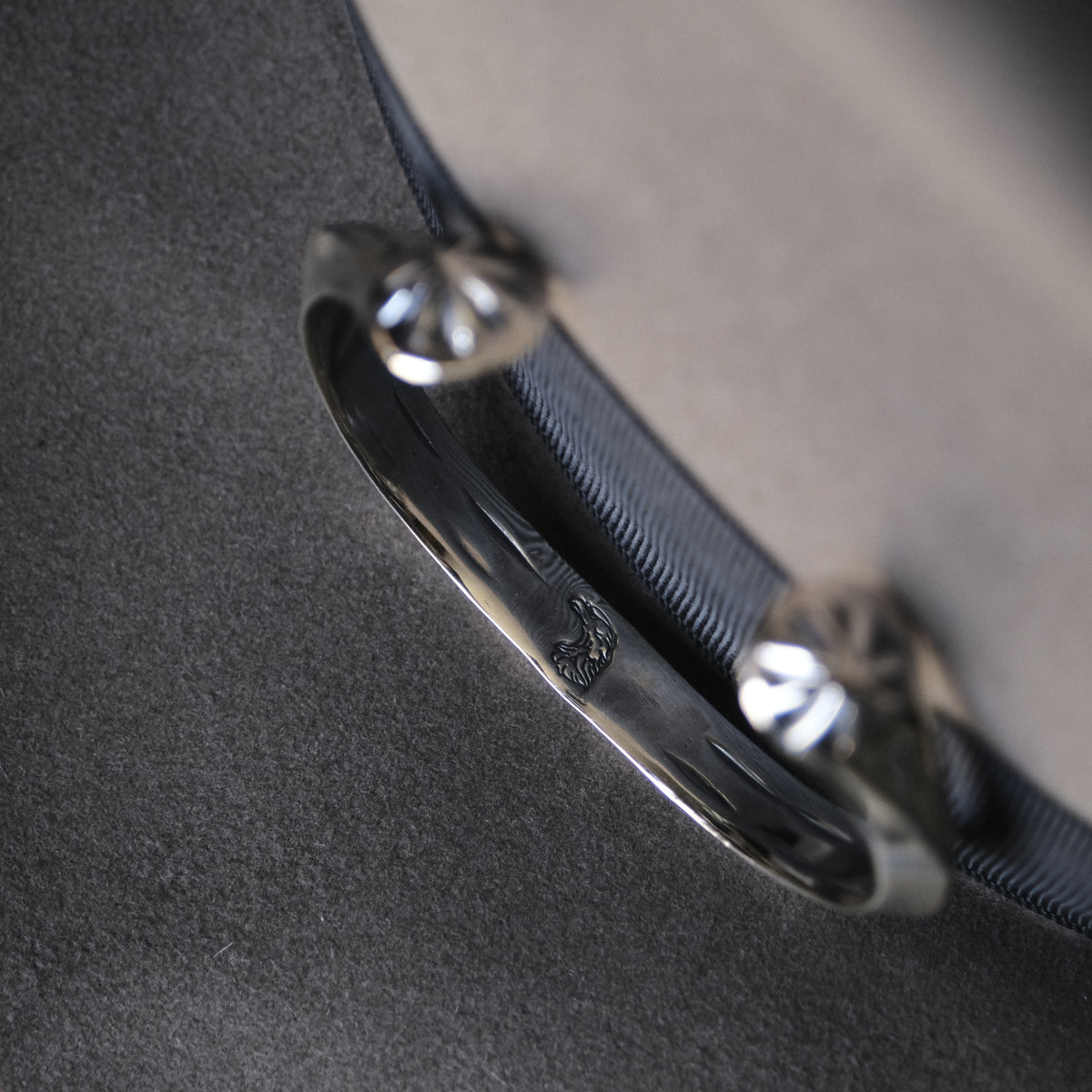 Larry Smith Triangle Side Shell Bracelet – BROGUE